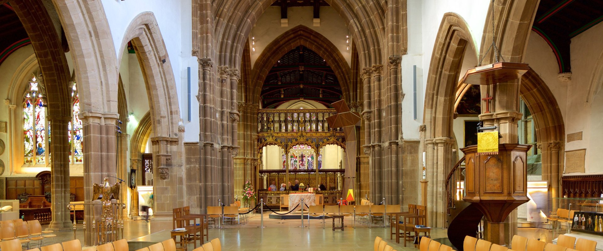 Exploring the Famous Churches in Leicester